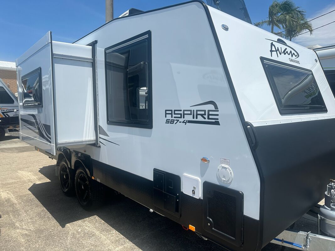 Avan Aspie 587-4 Adventure Pack | Golf Super Centre