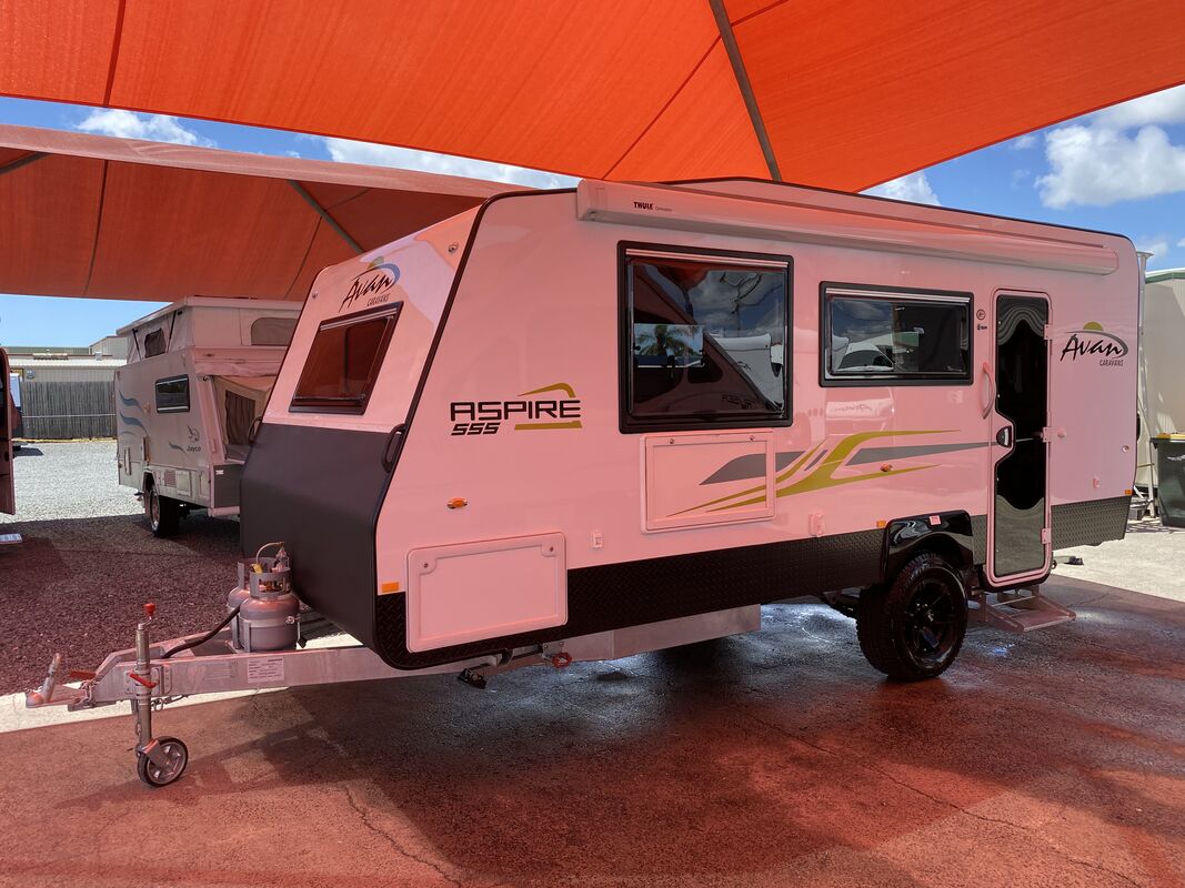 Avan Aspire 555 3 Golf Super Centre