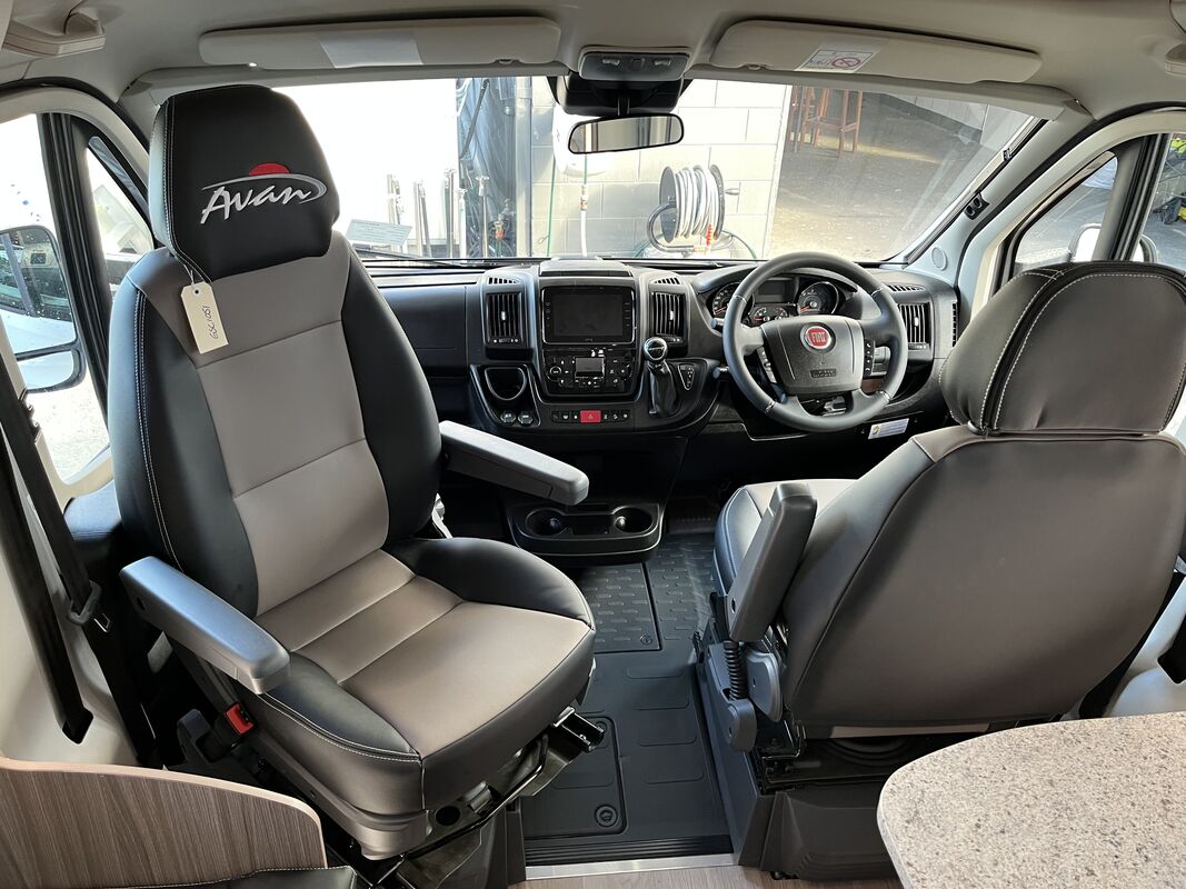 Avan Ovation M3 C-Class | Golf Super Centre