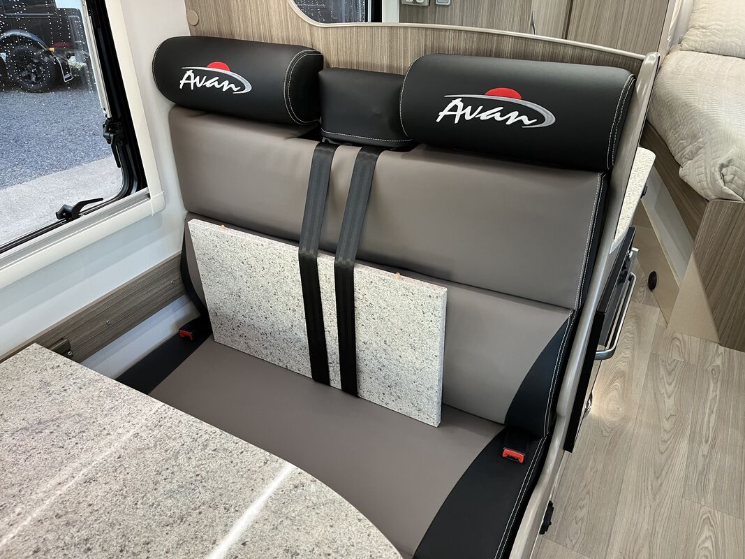 Avan Ovation M3 C-Class | Golf Super Centre